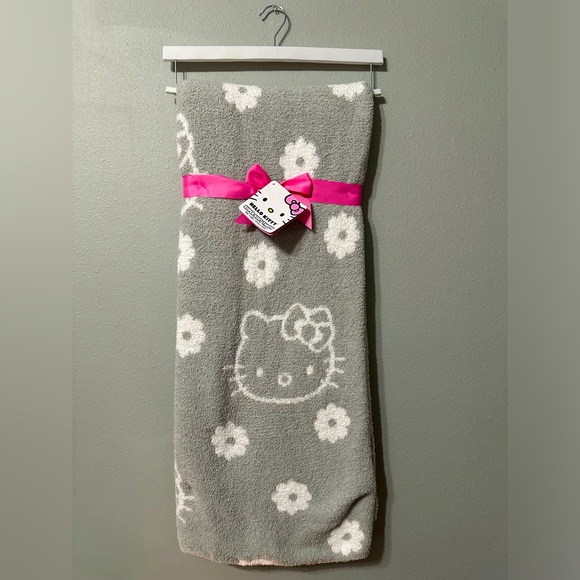 Hello Kitty | Bedding | Hello Kitty Grey Blanket 5 X 60 | Poshmark